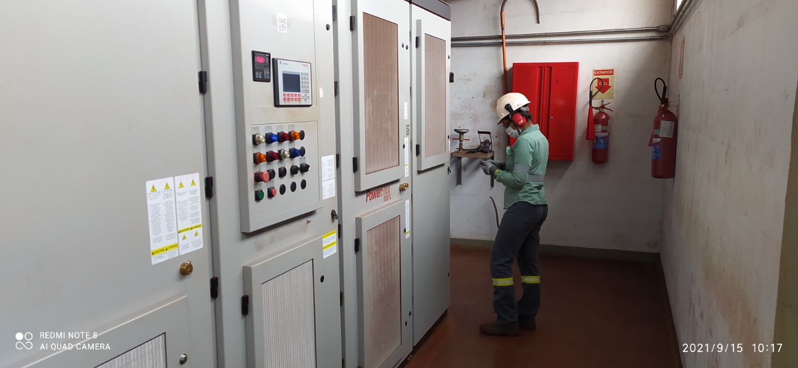 Detecting failure in ventilation system inverters